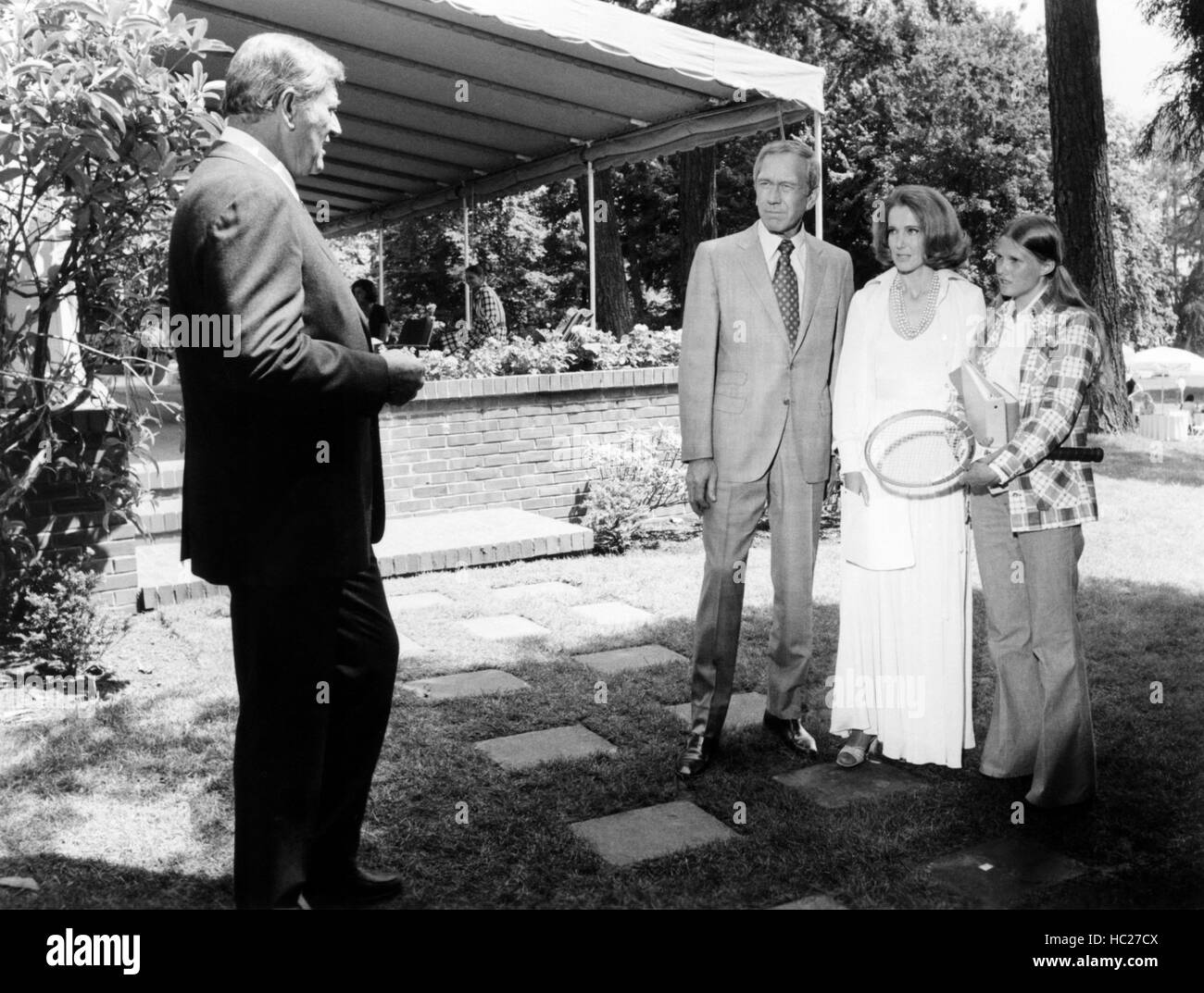 MCQ, von links: John Wayne, Richard Eastham, Julie Adams, 1974 ...