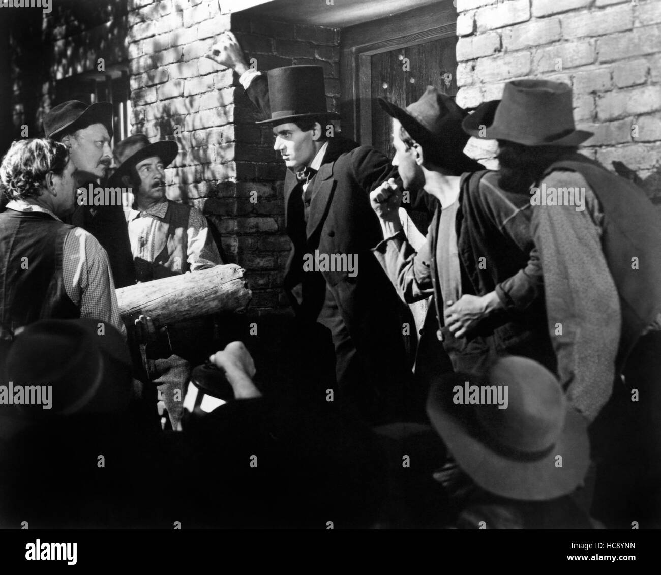 YOUNG Mr. LINCOLN, Henry Fonda als Abraham Lincoln (Mitte), 1939, TM & Copyright © 20th Century ...
