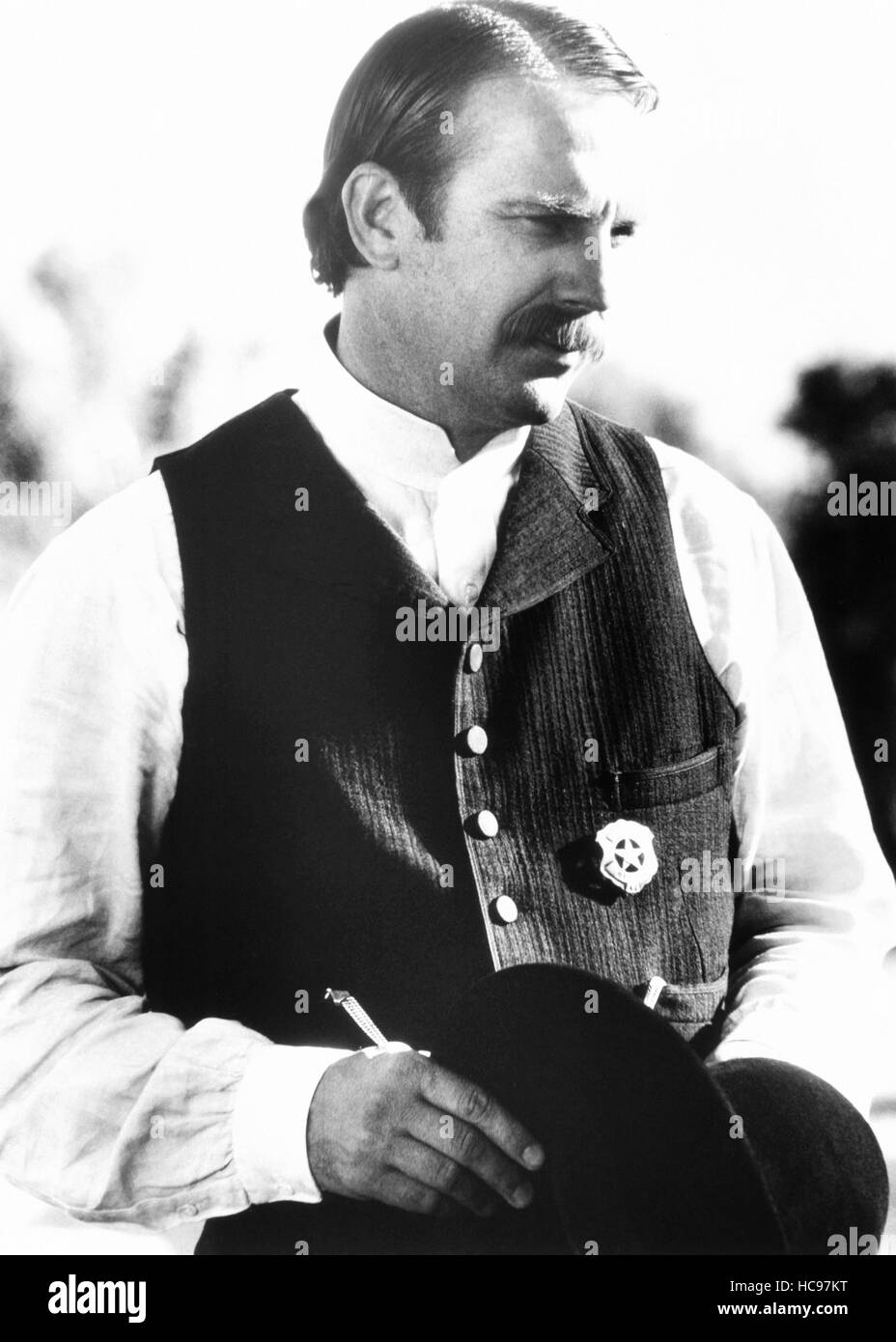 WYATT EARP, Kevin Costner als Wyatt Earp, 1994, © Warner Brothers ...