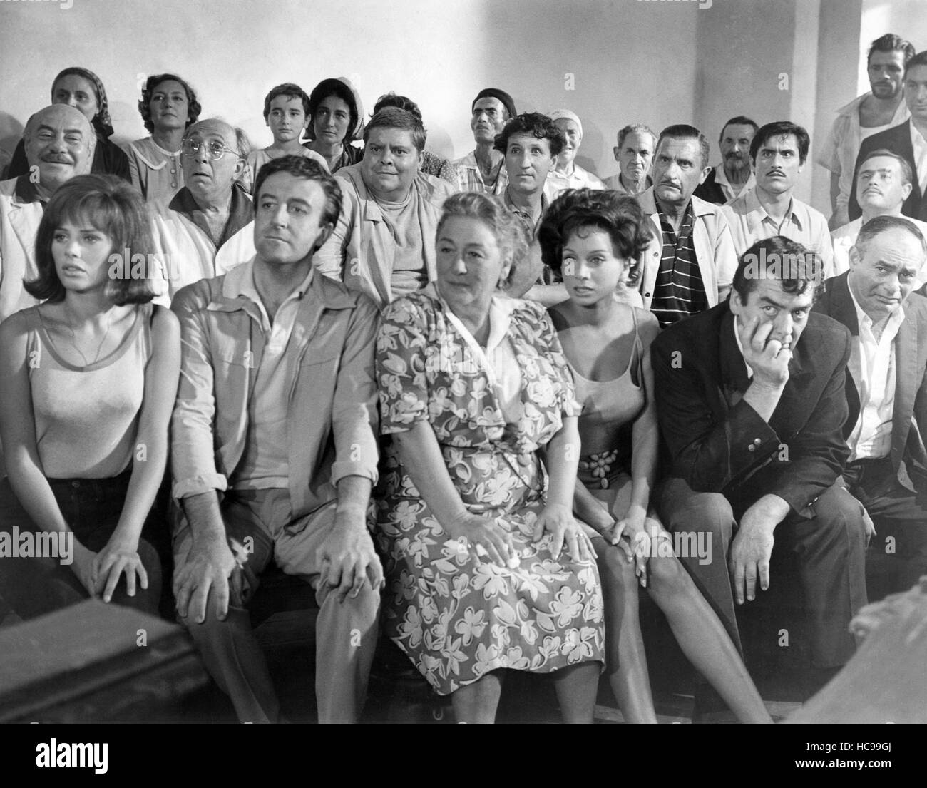 NACH THE FOX, (aka, CACCIA ALLA VOLPE), erste Reihe von links: Britt ...