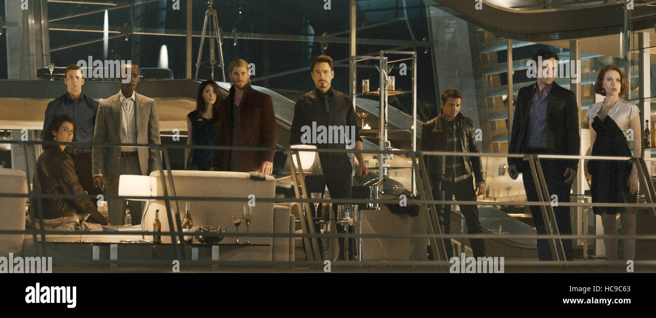 The AVENGERS: AGE OF ULTRON, von links: Cobie Smulders, Chris Evans ...