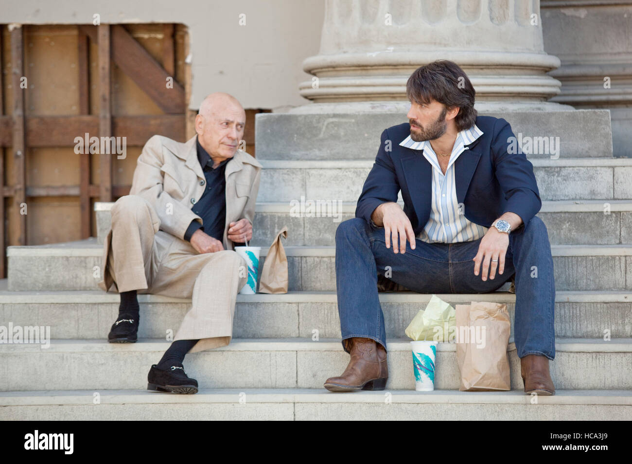 ARGO, von links: Alan Arkin, Ben Affleck, 2012. pH: Claire Folger ...