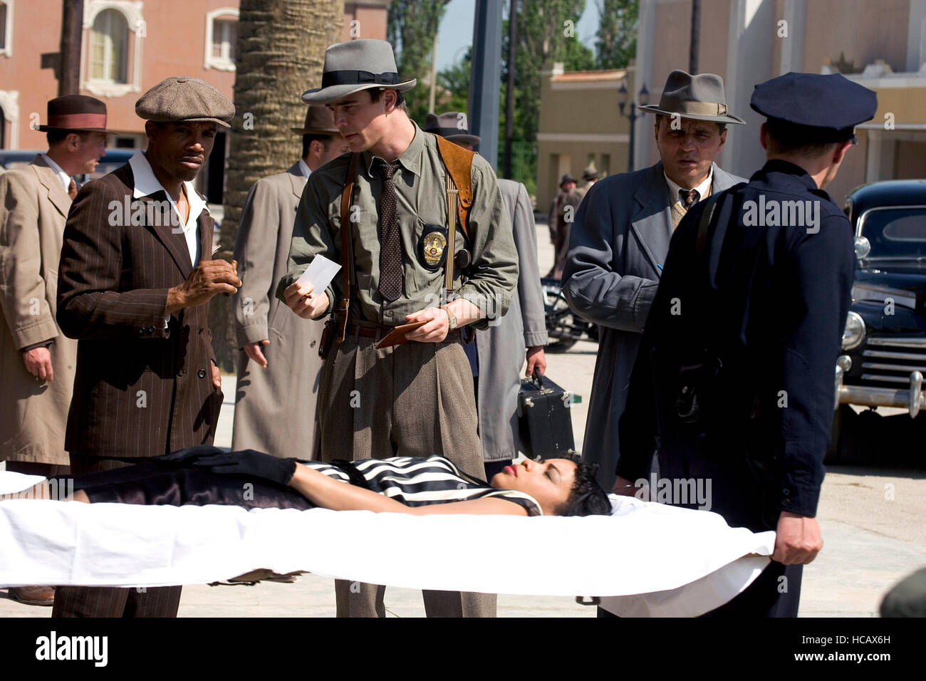 THE BLACK DAHLIA, David Raibon (stehend, 2. von links), Josh Hartnett ...