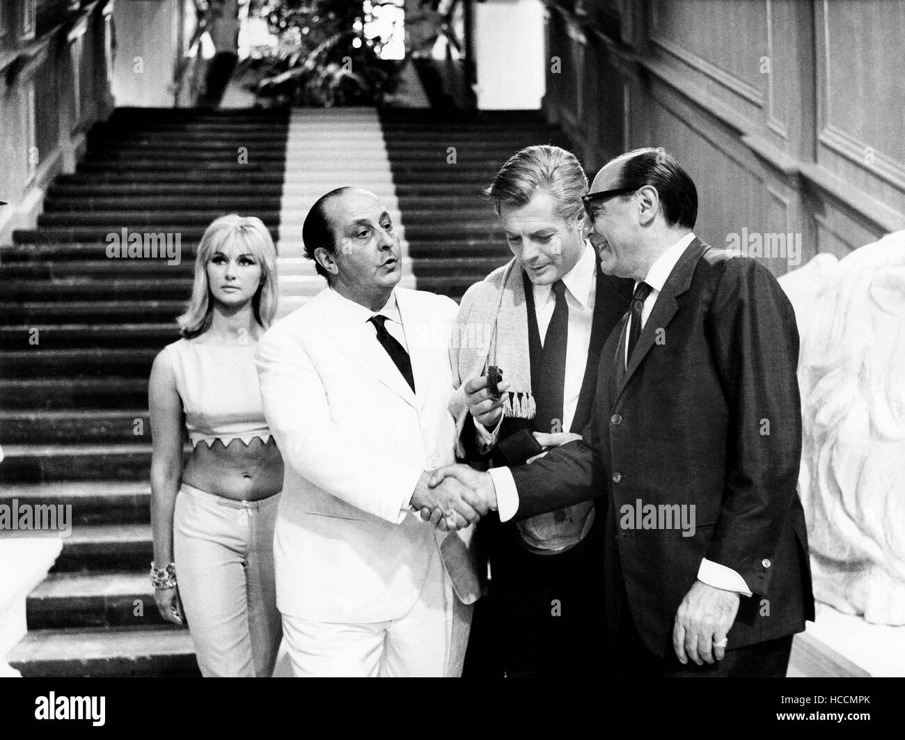 8 1/2, von links: Guido Alberti, Marcello Mastroianni, Annie Gorassini ...