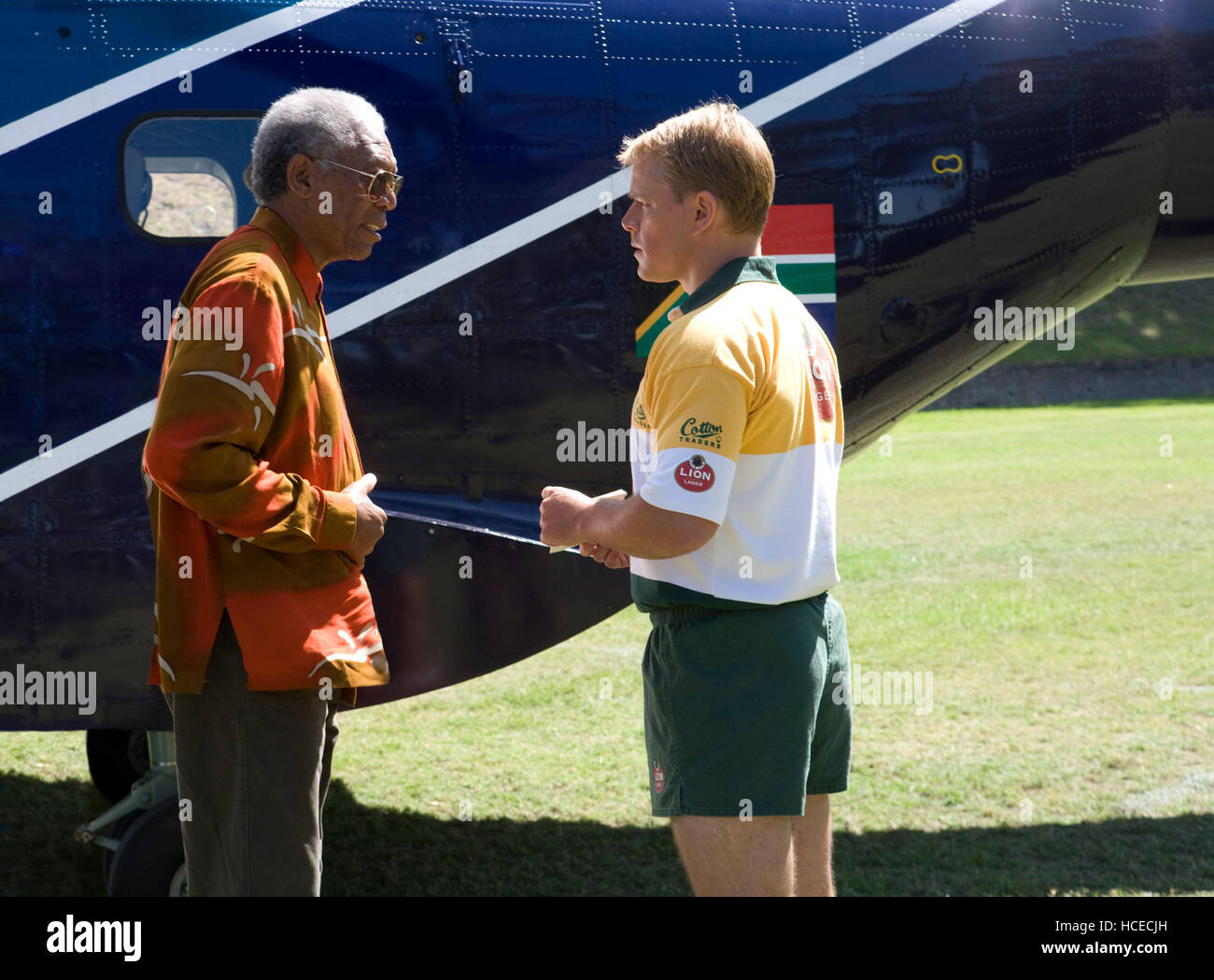 INVICTUS, von links: Morgan Freeman als Nelson Mandela, Matt Damon ...