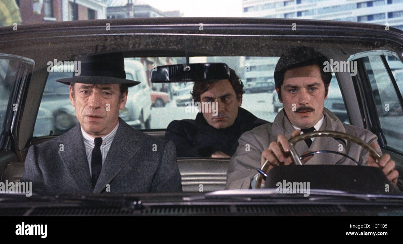 LE CERCLE ROUGE, (aka THE RED CIRCLE), von links: Yves Montand, Gian ...