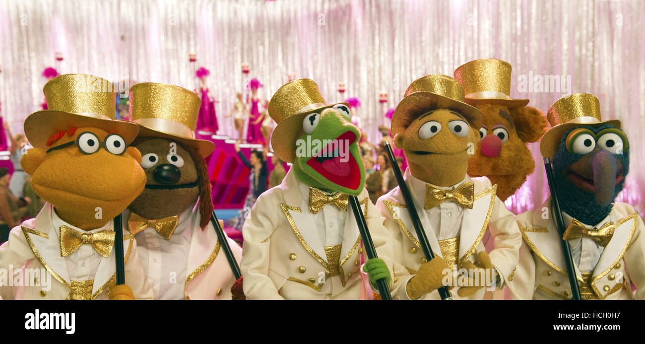 MUPPETS MOST WANTED, l-r: Roller, Rowlf der Hund, Kermit der Frosch ...