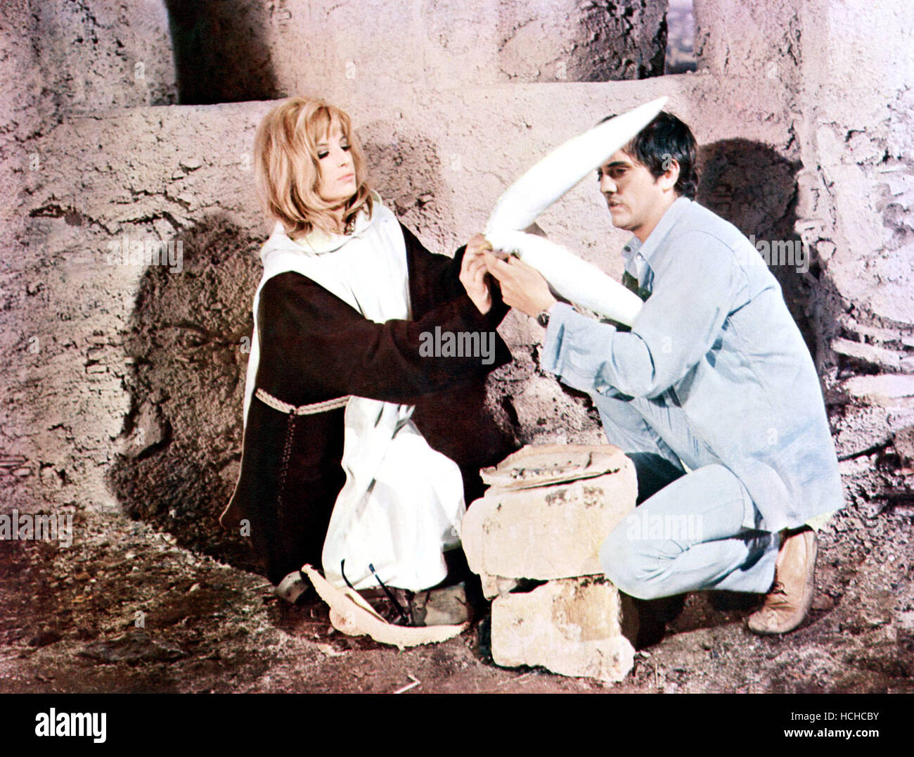 MODESTY BLAISE, von links: Monica Vitti, Terence Stamp, 1966, TM ...