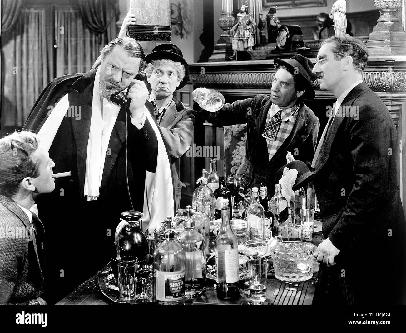 A NIGHT AT THE OPERA Allan Jones, Sig Rumann, Harpo Marx, Chico Marx ...
