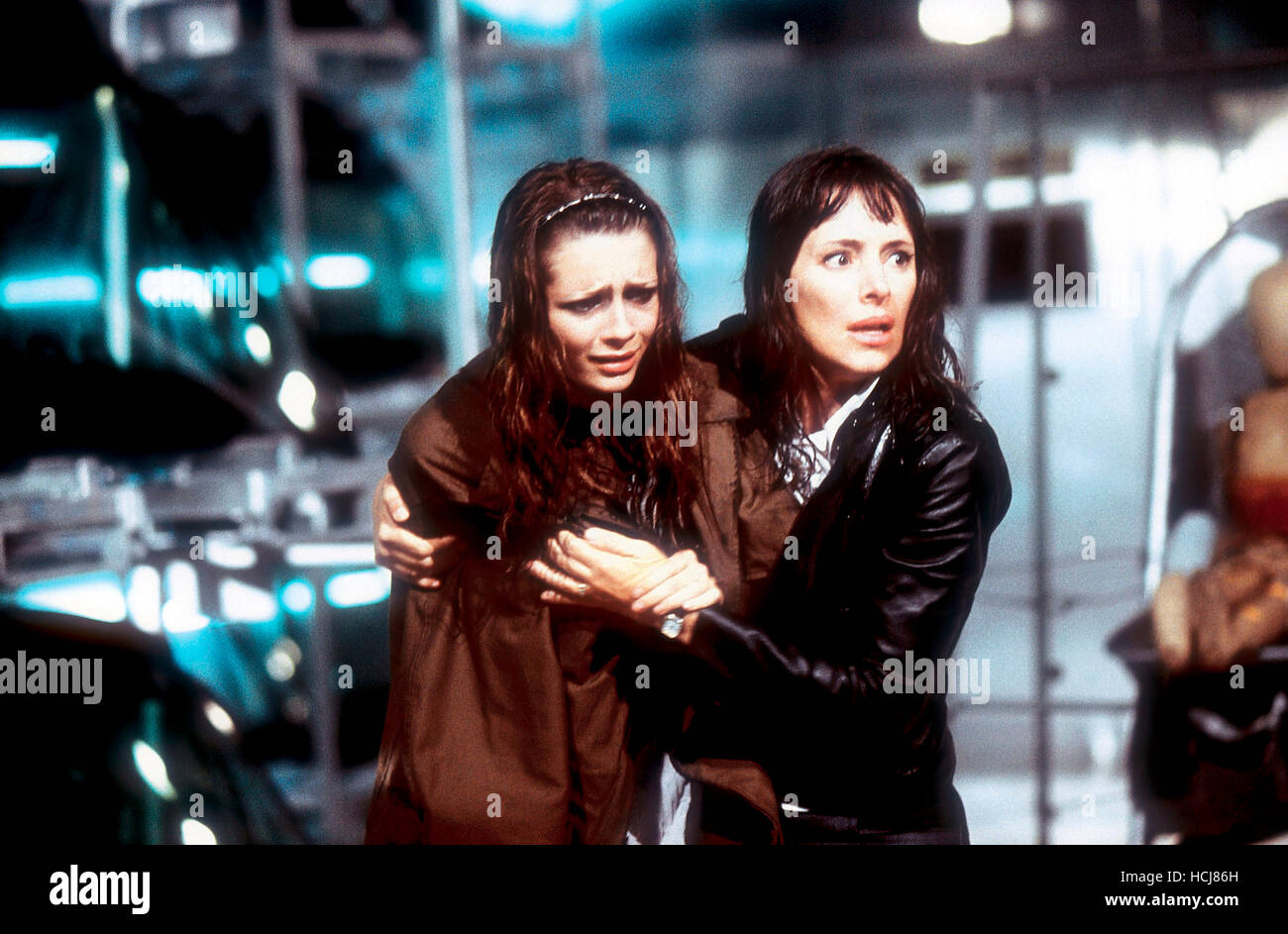 OKTAN, von links: Mischa Barton, Madeleine Stowe, 2003, © Random ...