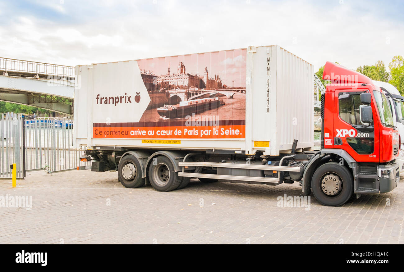 Lkw container beladen -Fotos und -Bildmaterial in hoher Auflösung – Alamy