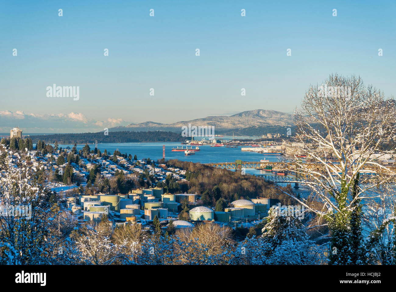 Burrard inlet oil burnaby -Fotos und -Bildmaterial in hoher Auflösung ...