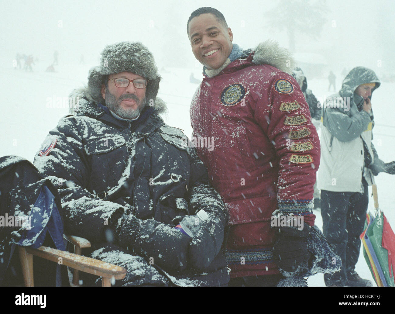 Produzent Jordan Kerner, Cuba Gooding Jr. am Set von SNOW DOGS, 2002 (c ...