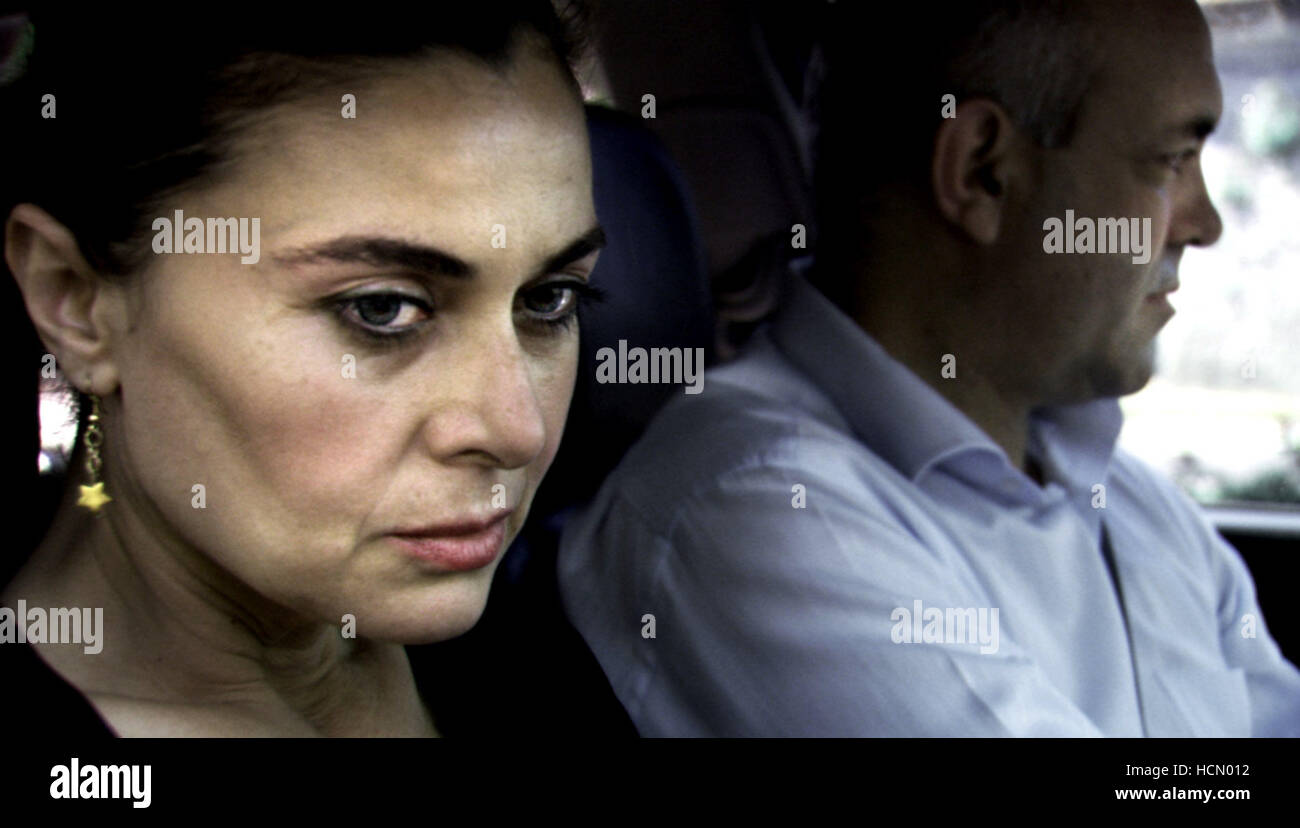 DREI Affen (aka UC MAYMUN), von links: Hatice Aslan, Ercan Kesal, 2008. © Pyramide International ...