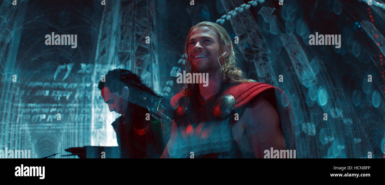 THOR: Die dunkle Welt, von links: Tom Hiddleston, Chris Hemsworth, 2013 ...
