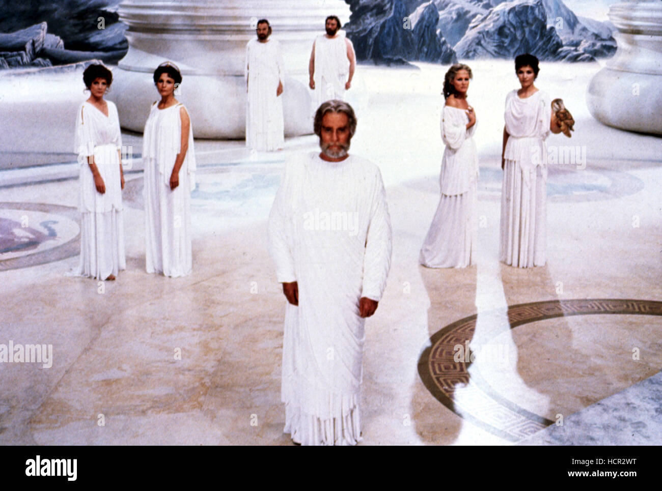 CLASH OF THE TITANS, Claire Bloom, Laurence Olivier (wie Zeus), Ursula ...