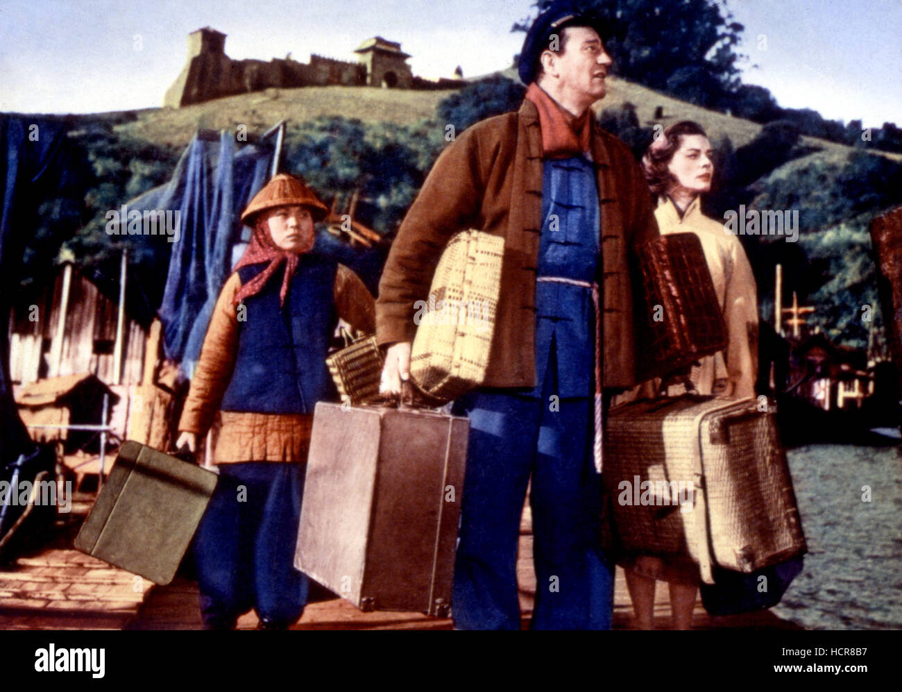 BLOOD ALLEY, John Wayne, Lauren Bacall, 1955 Stockfotografie - Alamy