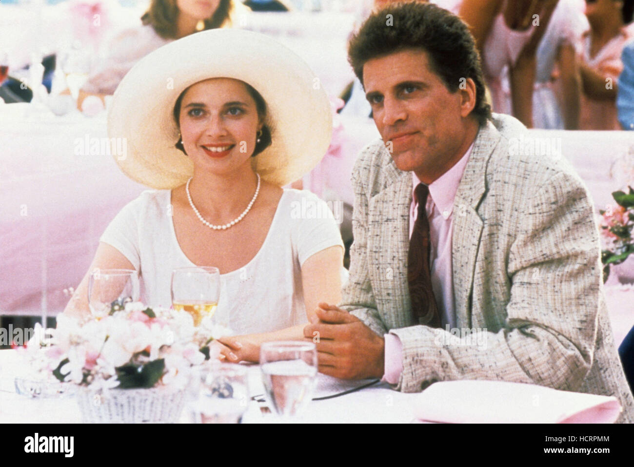 Cousins und COUSINEN, von links: Isabella Rossellini, Ted Danson, 1989 ...