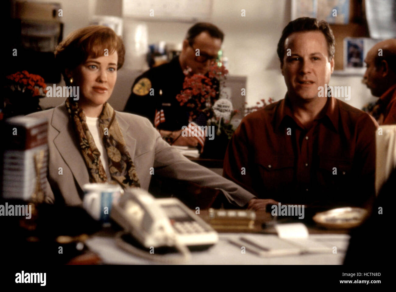 HOME ALONE 2: LOST IN NEW YORK, Catherine O'Hara, John gehört, 1992. TM ...