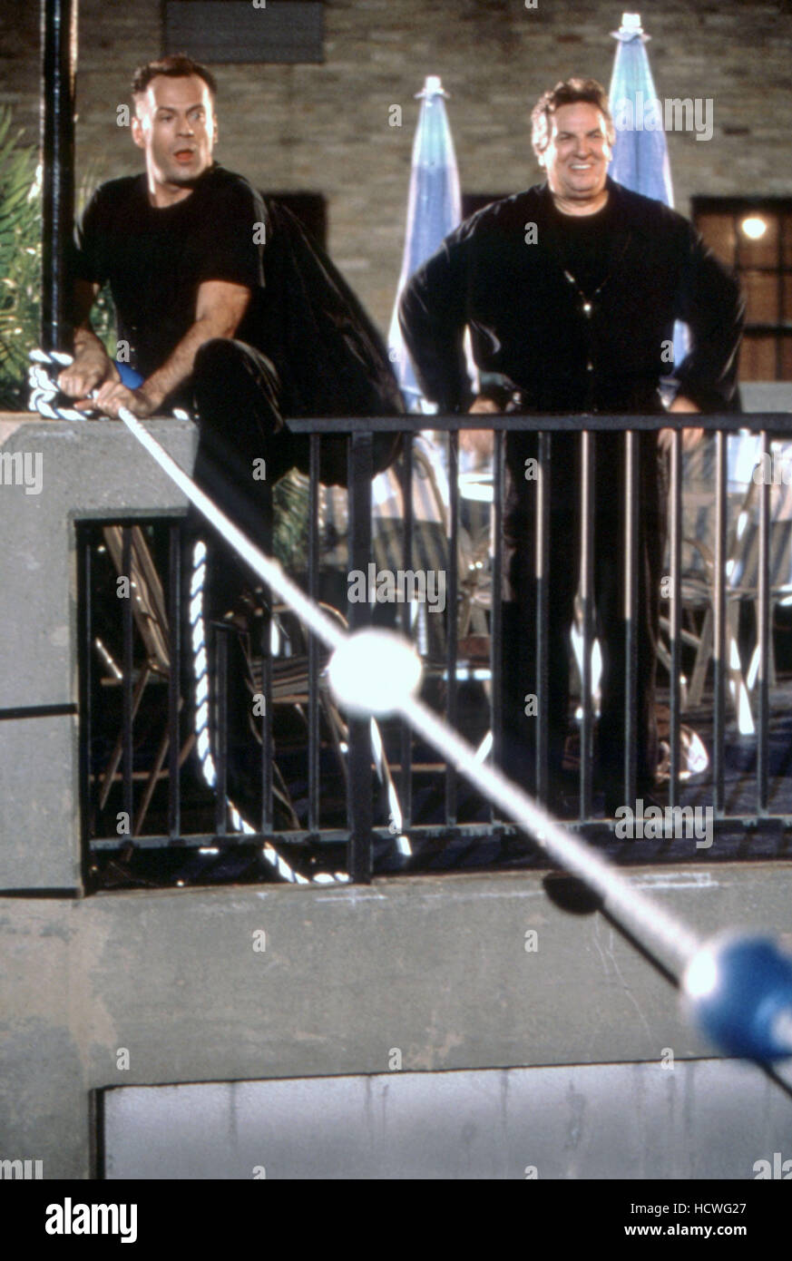 HUDSON HAWK, (aka THE ADVENTURES von HUDSON HAWK), Bruce Willis, Danny ...