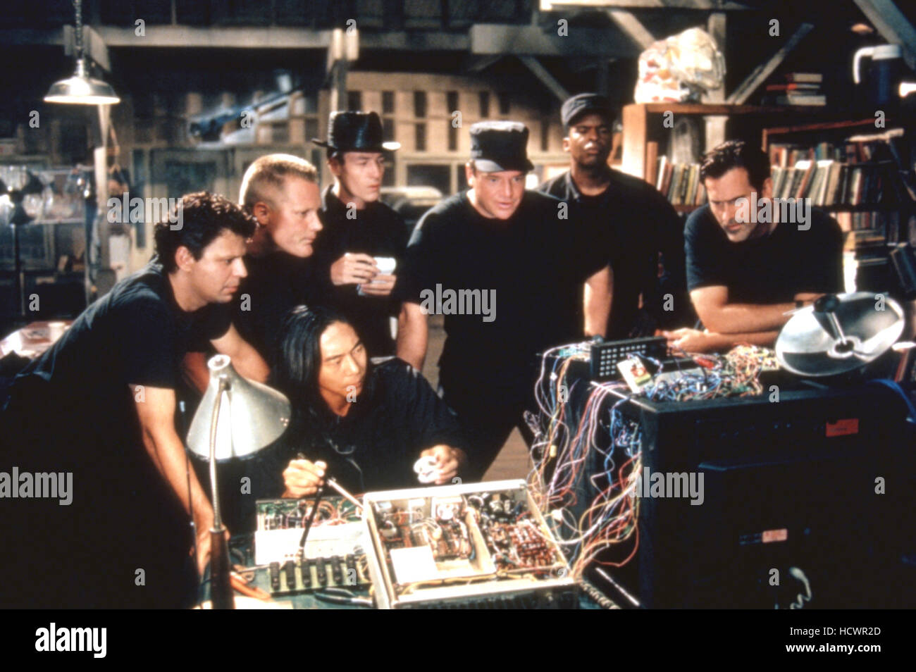 MCHALE es NAVY, Danton Stone, Brian Haley, Henry Cho (sitzend), French ...