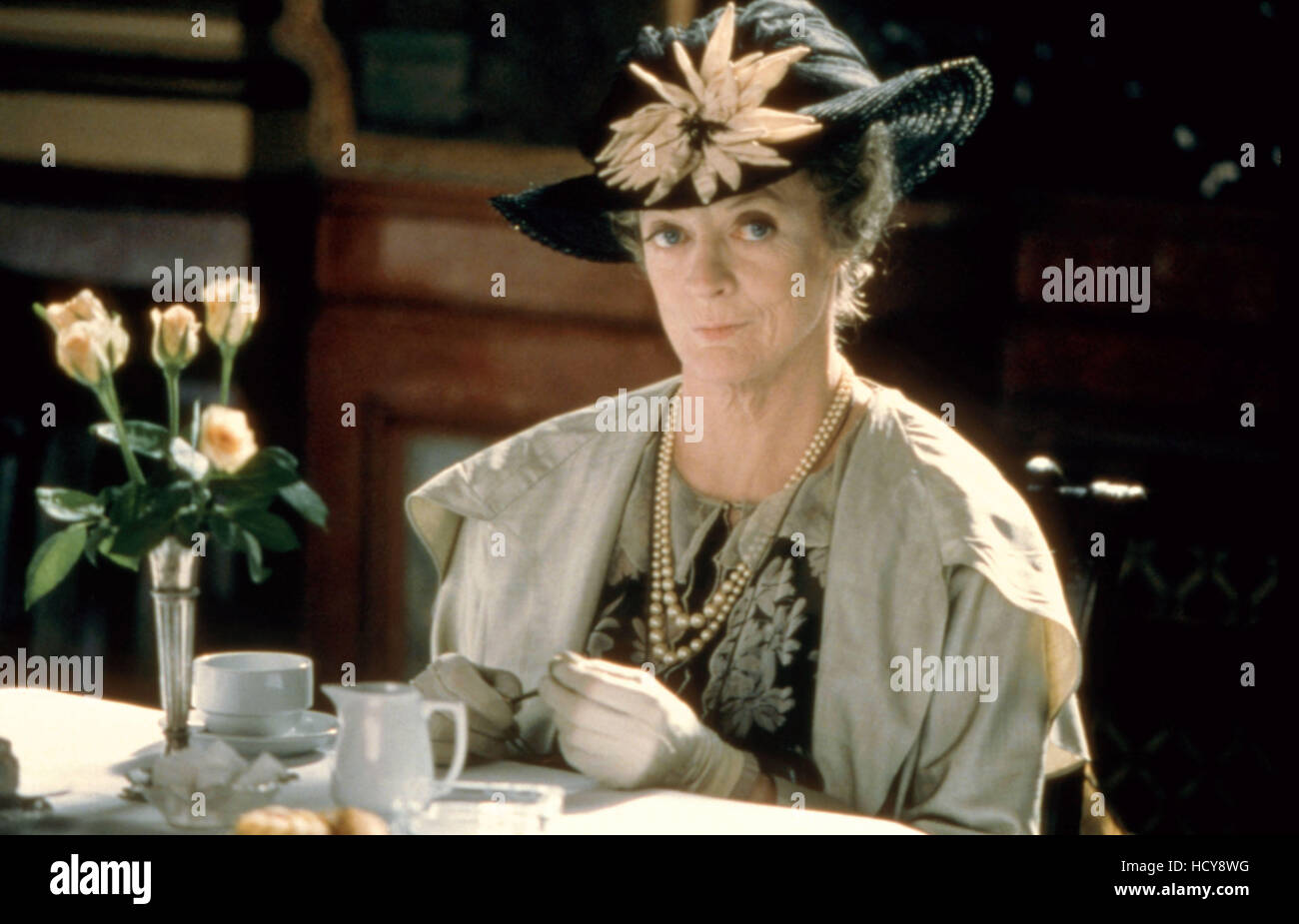 Tee mit mussolini 1999 maggie smith -Fotos und -Bildmaterial in hoher ...