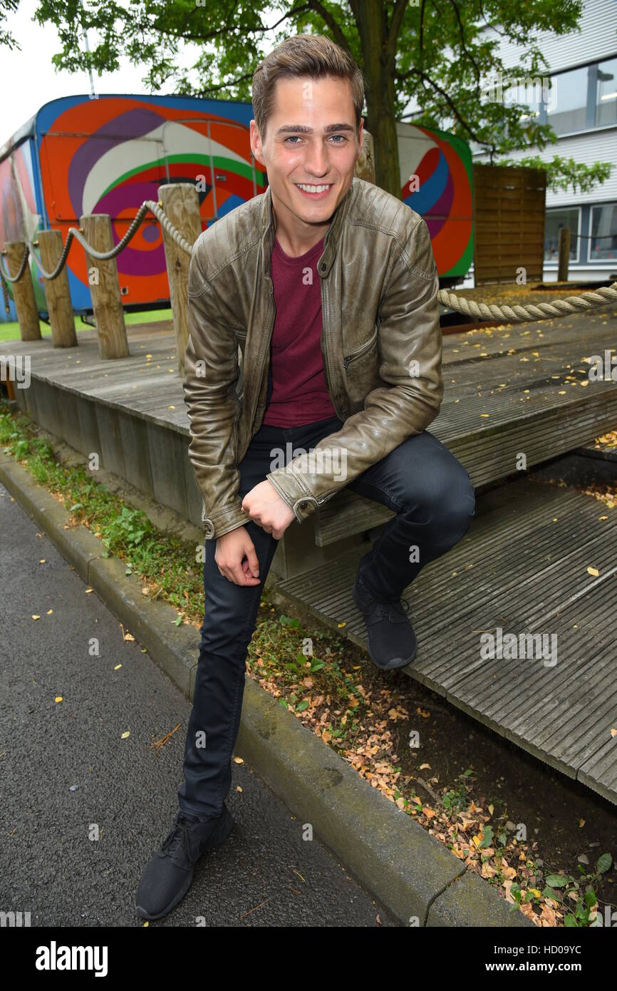 Deutschen RTL TV-Serie "Unter Uns" Sommerfest fan-treffen / Sommer ...