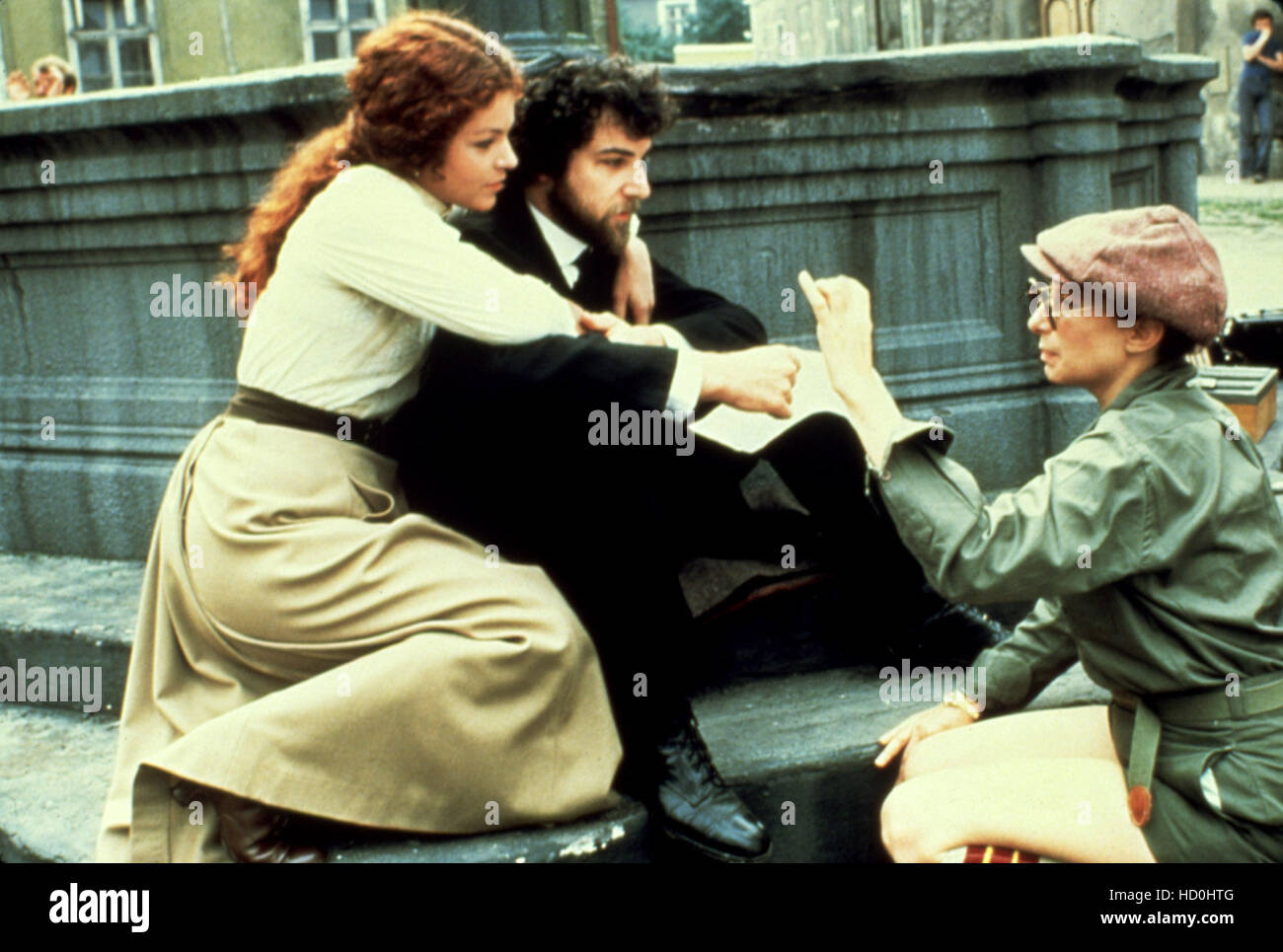 Yentl 1983 barbra streisand -Fotos und -Bildmaterial in hoher Auflösung ...