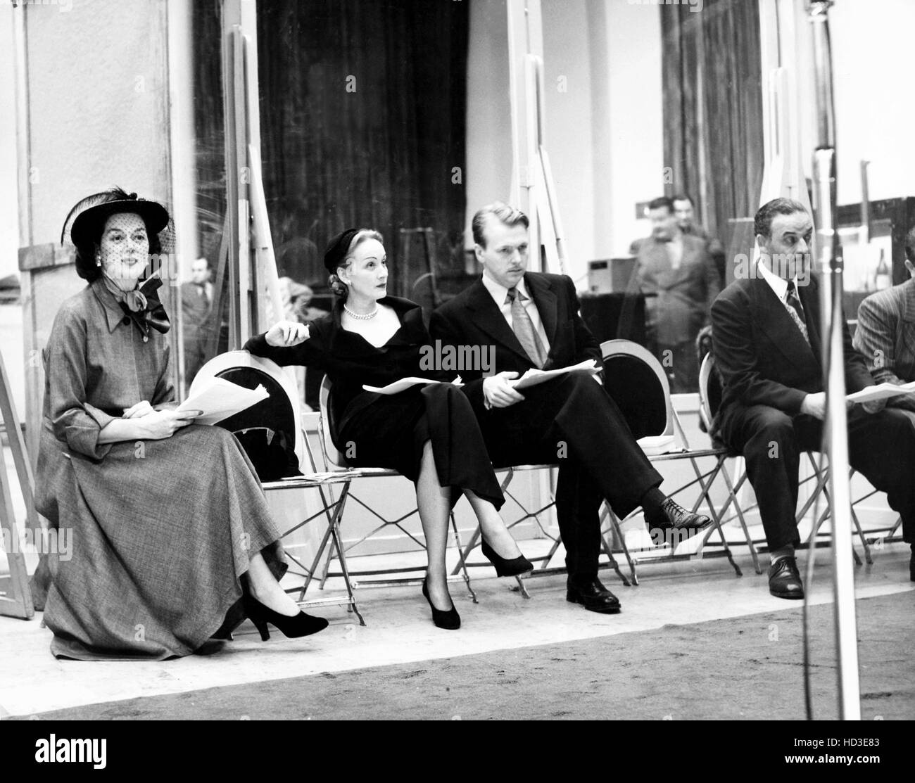 NBC-THEATER, ausgestrahlt von links, Rosalind Russell, Marlene Dietrich ...