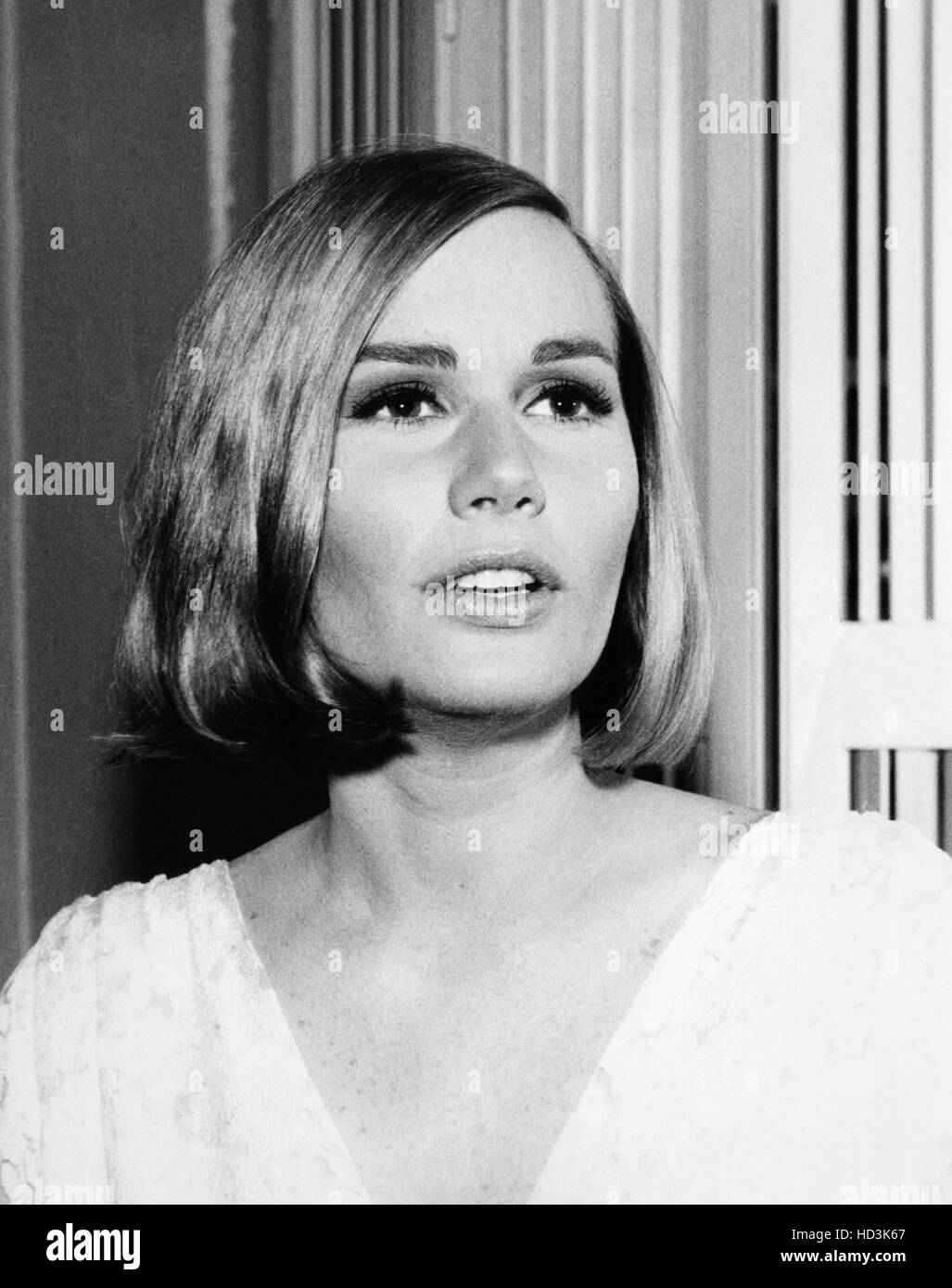 BEN CASEY, Sally Kellerman, "Sie wollen wissen, was wirklich Goes On in ...