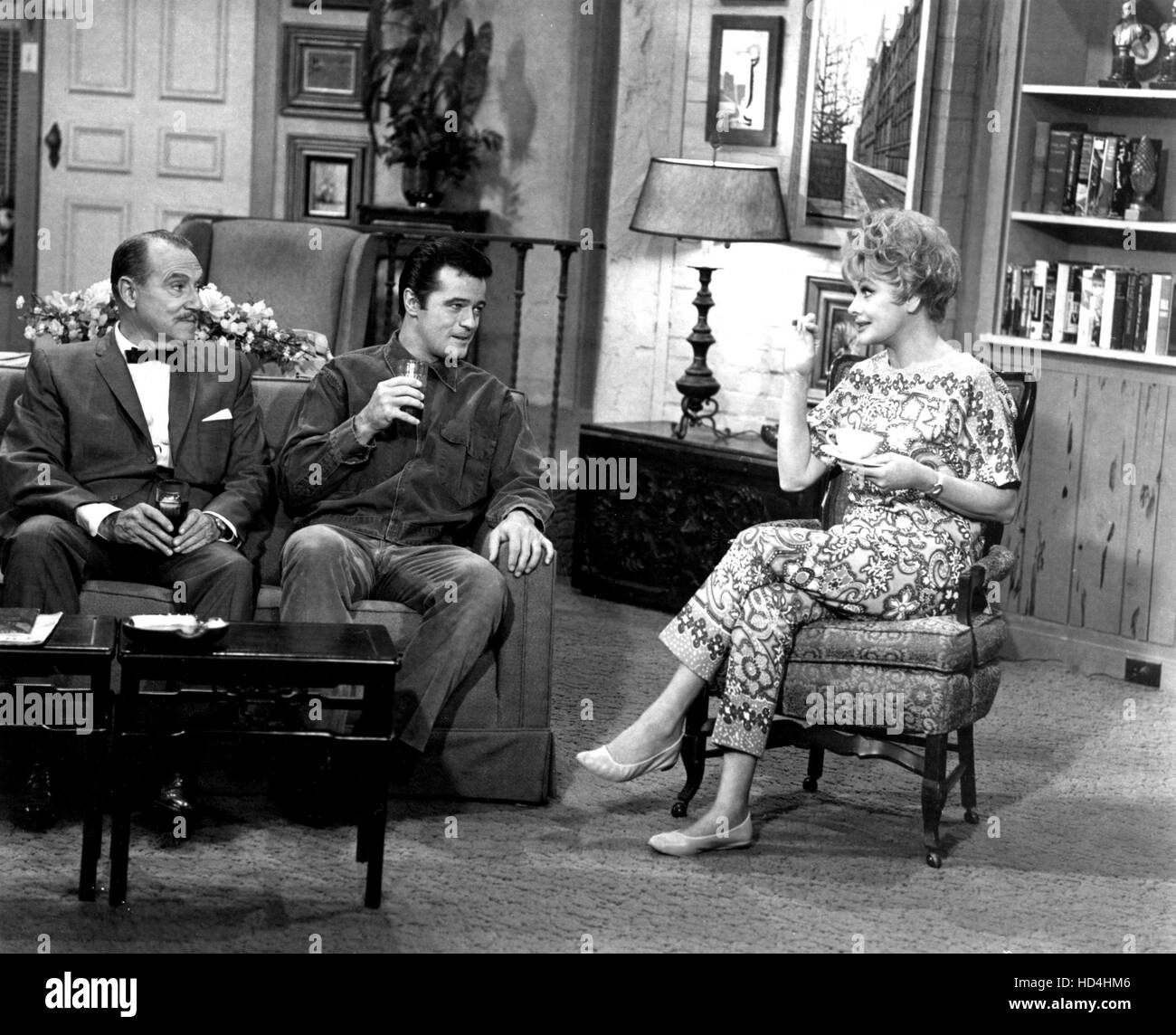LUCY-SHOW, die: "Lucy und Robert Goulet" Gale Gordon, Robert Goulet ...