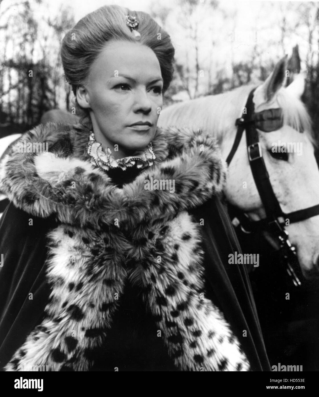 ELIZABETH R, Glenda Jackson als Königin Elizabeth I, 1971 TV Mini-Serie ...
