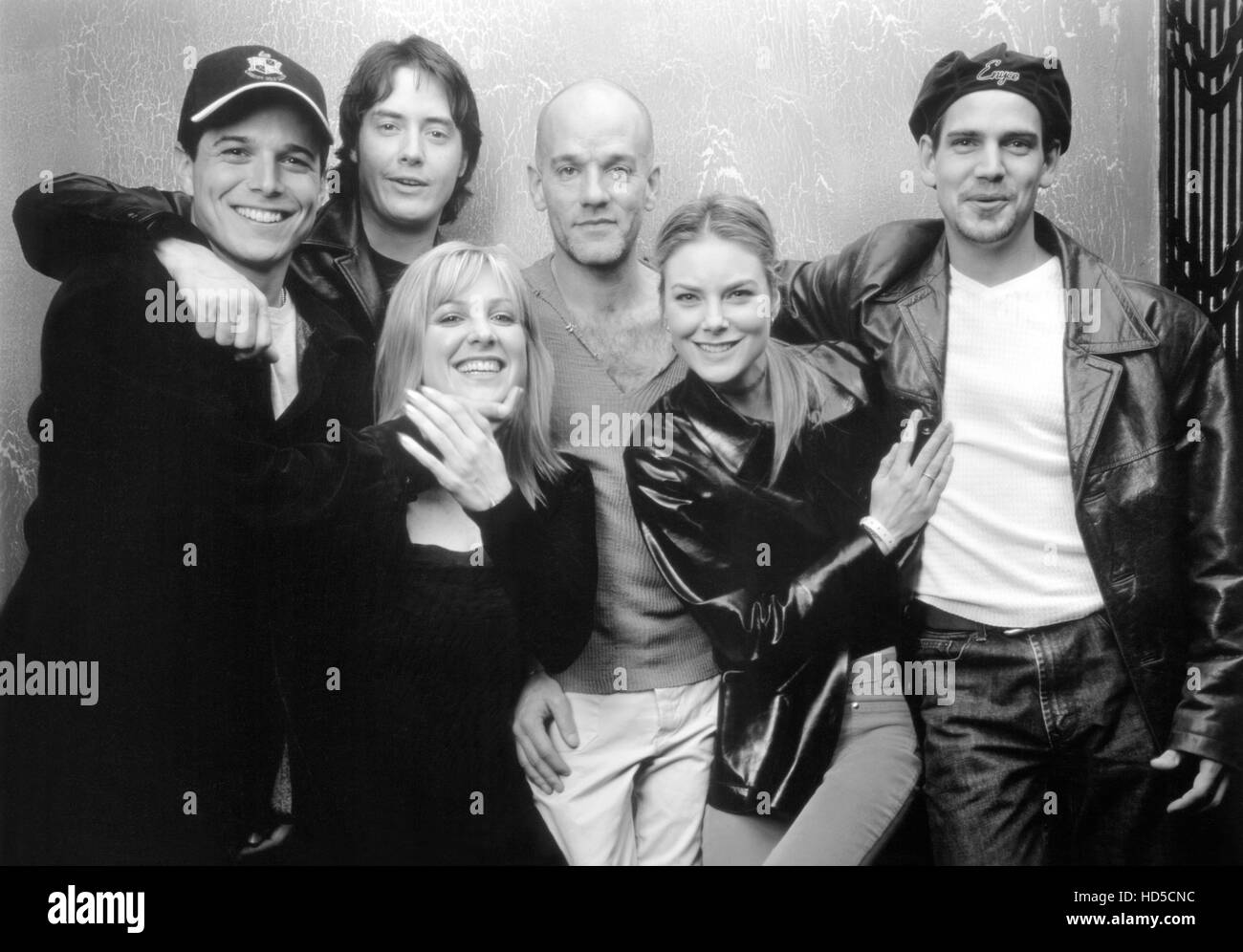 PARTY OF FIVE, (von links): Scott Wolf, Jeremy London, Jennifer Aspen ...