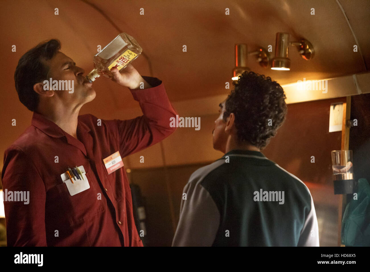 ASH VS. EVIL DEAD (v.l.): Bruce Campbell, Ray Santiago (zurück zur ...