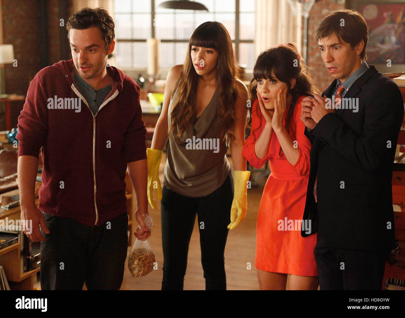 NEUE Mädchen (v.l.): Jake Johnson, Hannah Simone, Zooey Deschanel, Justin Long, "Thanksgiving ...