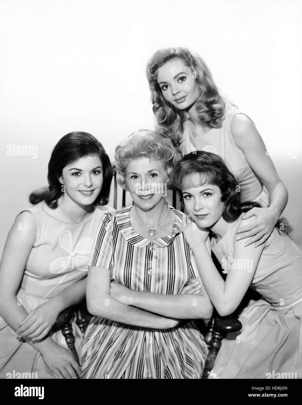 PETTICOAT JUNCTION (v.l.): Pat Woodell, Bea Benaderet, Jeannine Riley ...
