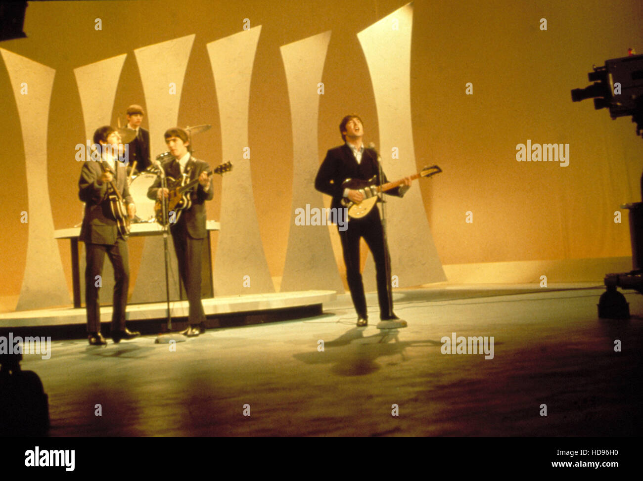 ED SULLIVAN SHOW, Beatles, Paul McCartney, Ringo Starr, George Harrison ...