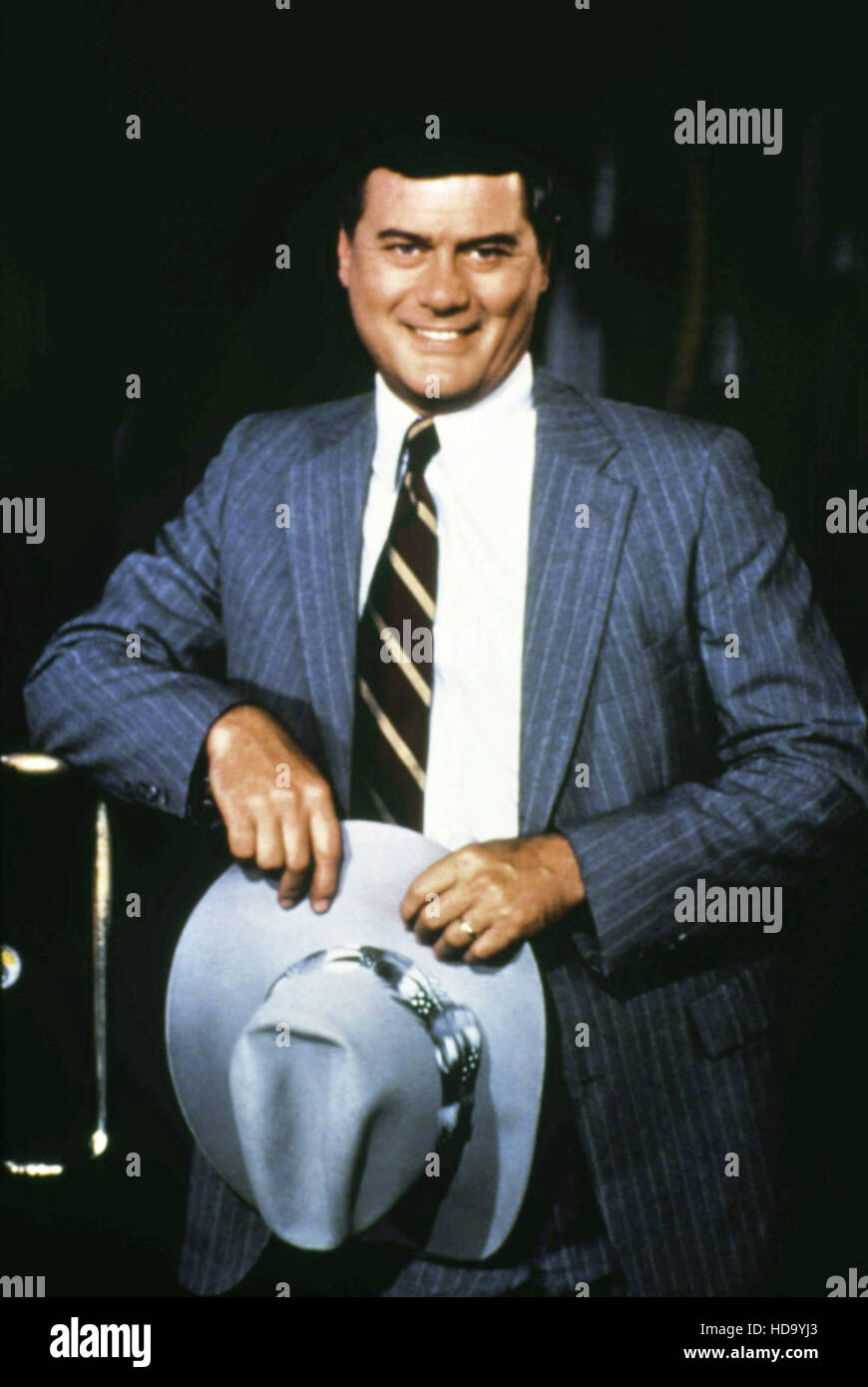 Larry hagman cowboy hat -Fotos und -Bildmaterial in hoher Auflösung – Alamy