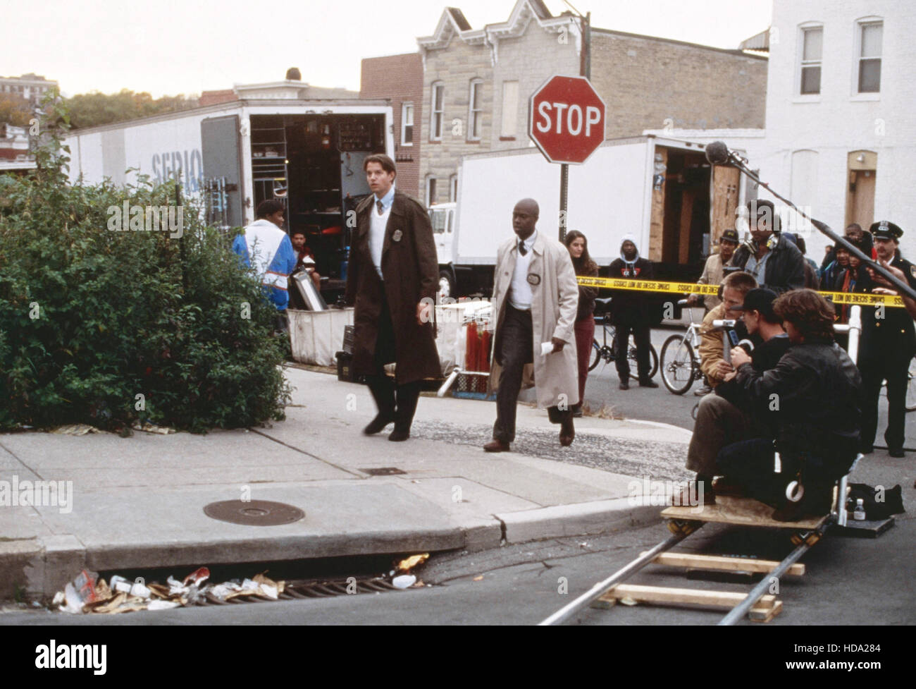 HOMICIDE: LIFE ON THE STREETS, von links: Kyle Secor, Andre Braugher ...