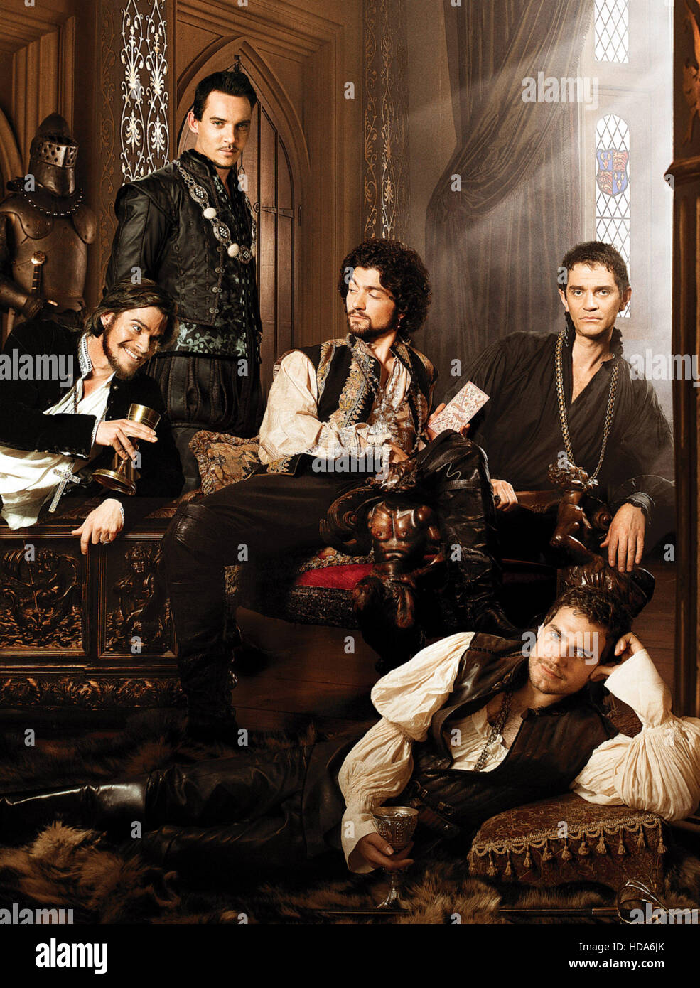 DIE TUDORS (zurück): Jonathan Rhys Meyers, (Mitte): Hans Matheson ...