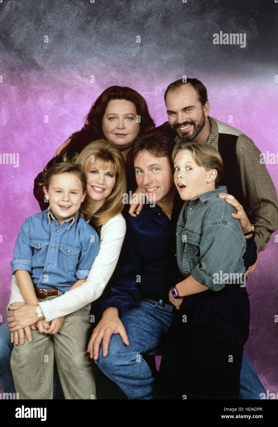 HEARTS AFIRE, vorne v.l.: Clark Duke, Markie Post, John Ritter, Justin ...