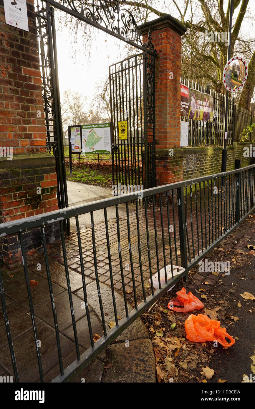 Wirf hier weg -Fotos und -Bildmaterial in hoher Auflösung – Alamy