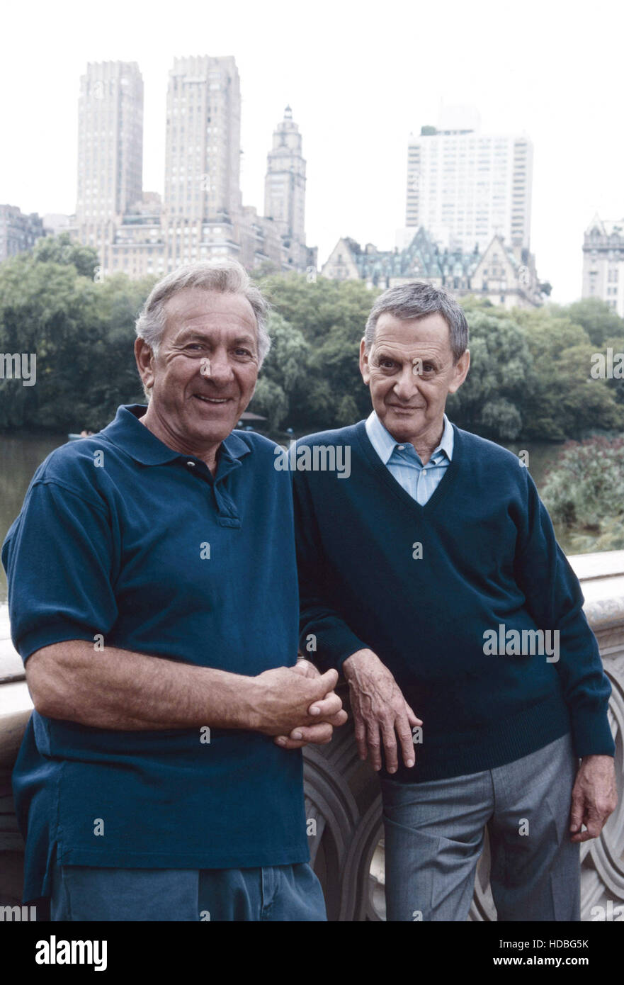 THE ODD COUPLE: Wieder zusammen, von links: Jack Klugman, Tony Randall ...
