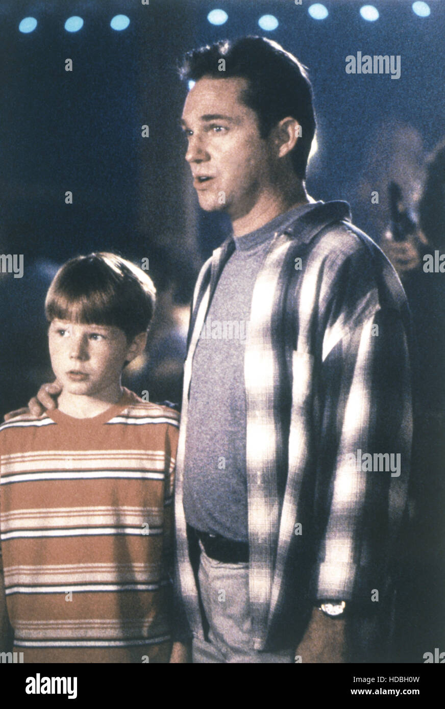 PROMISED LAND (v.l.): Eddie Karr, Richard Thomas (Staffel 2), 1996-99 ...