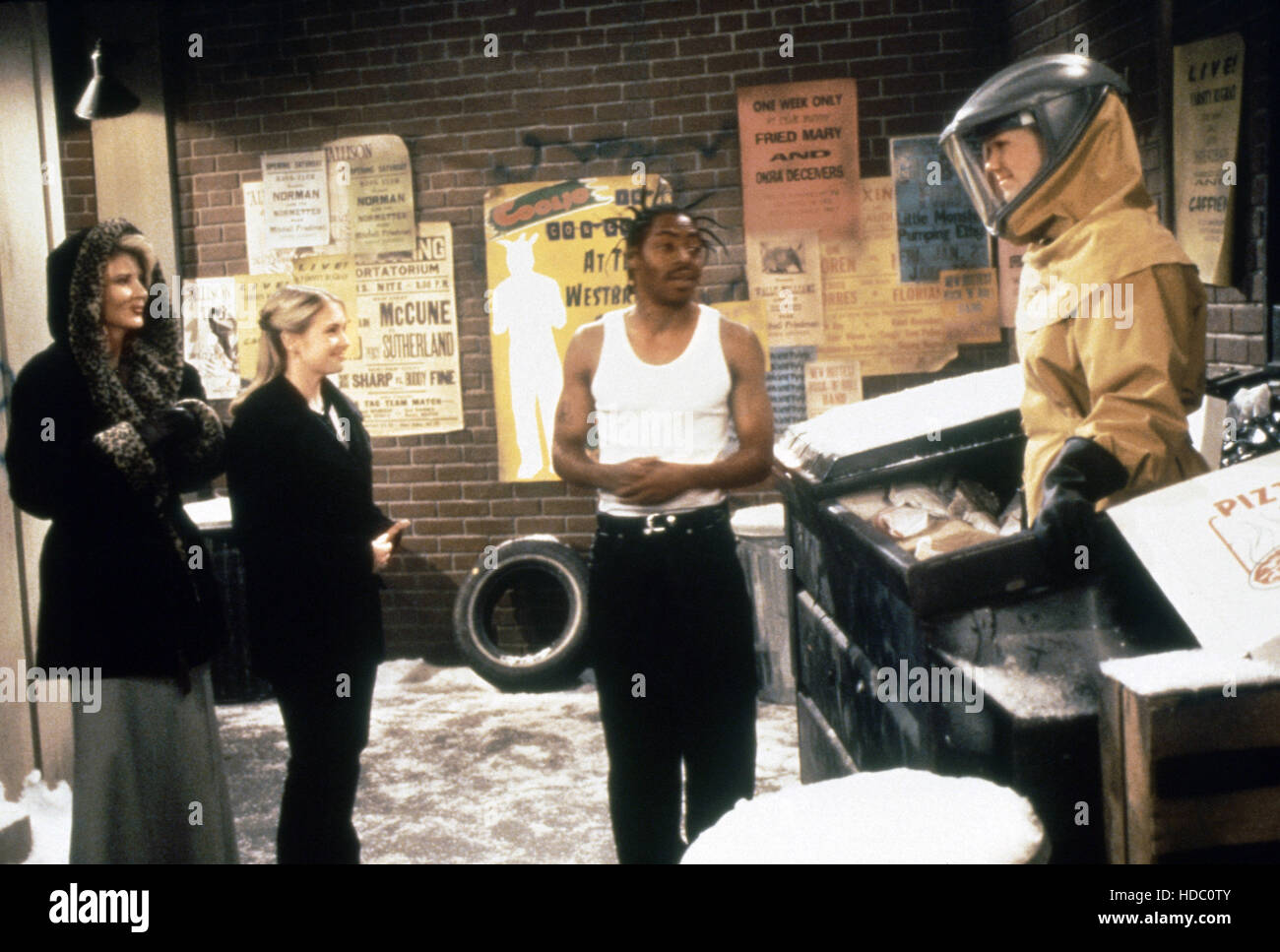 SABRINA THE TEENAGE WITCH (v.l.): Beth Broderick, Melissa Joan Hart ...