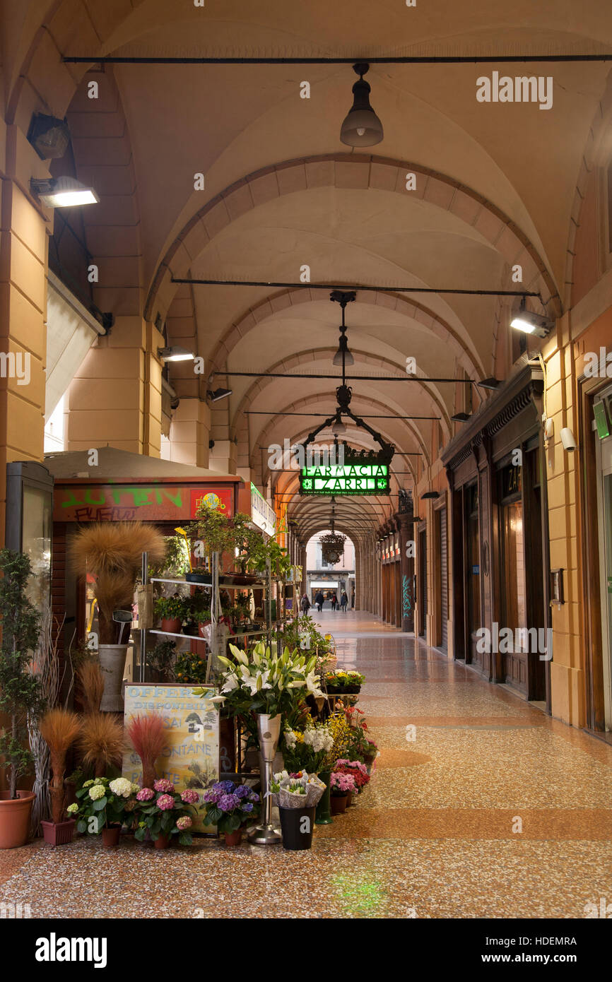 über ugo bassi -Fotos und -Bildmaterial in hoher Auflösung – Alamy