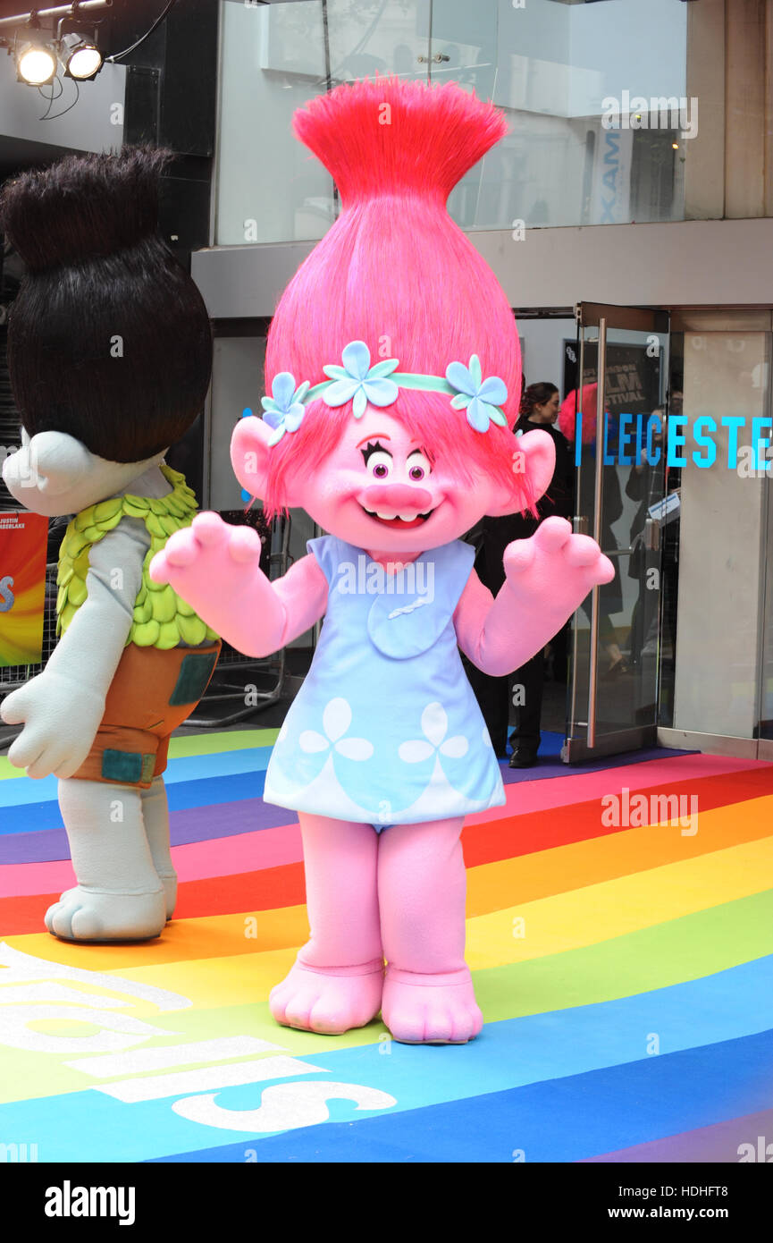 Poppy trolls -Fotos und -Bildmaterial in hoher Auflösung – Alamy