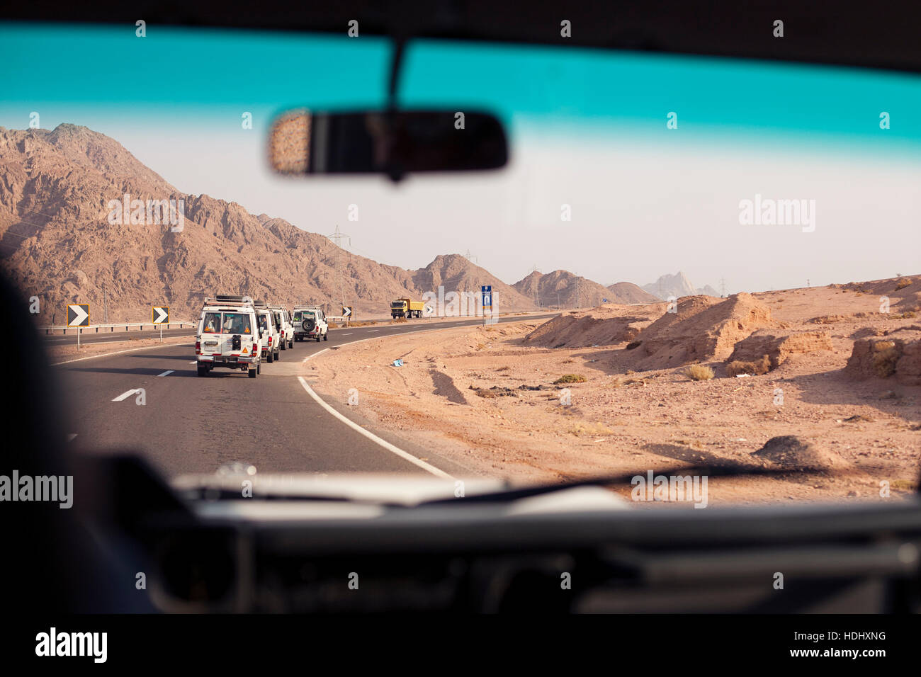 Auto in wüste -Fotos und -Bildmaterial in hoher Auflösung – Alamy