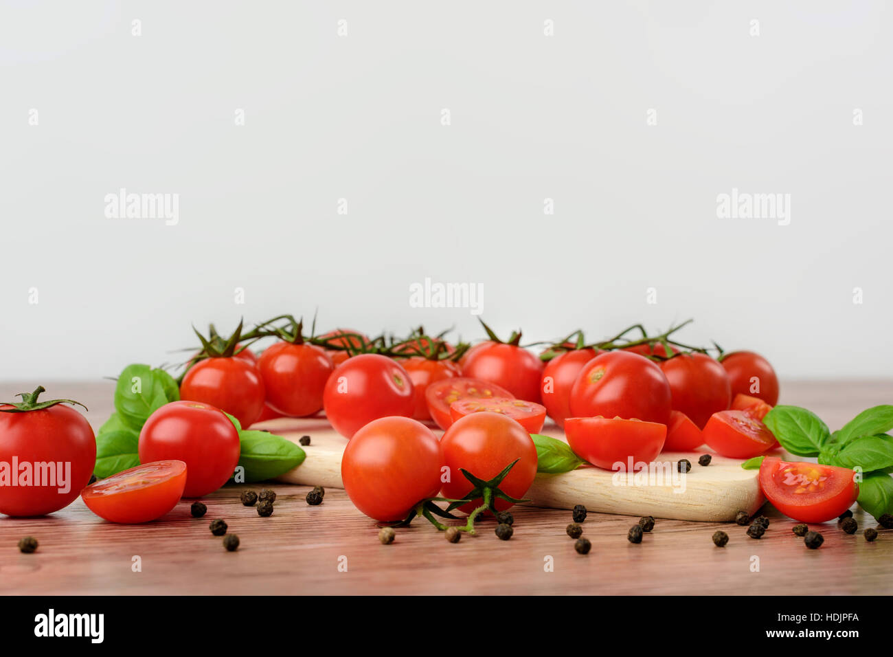 Mini tomaten -Fotos und -Bildmaterial in hoher Auflösung – Alamy