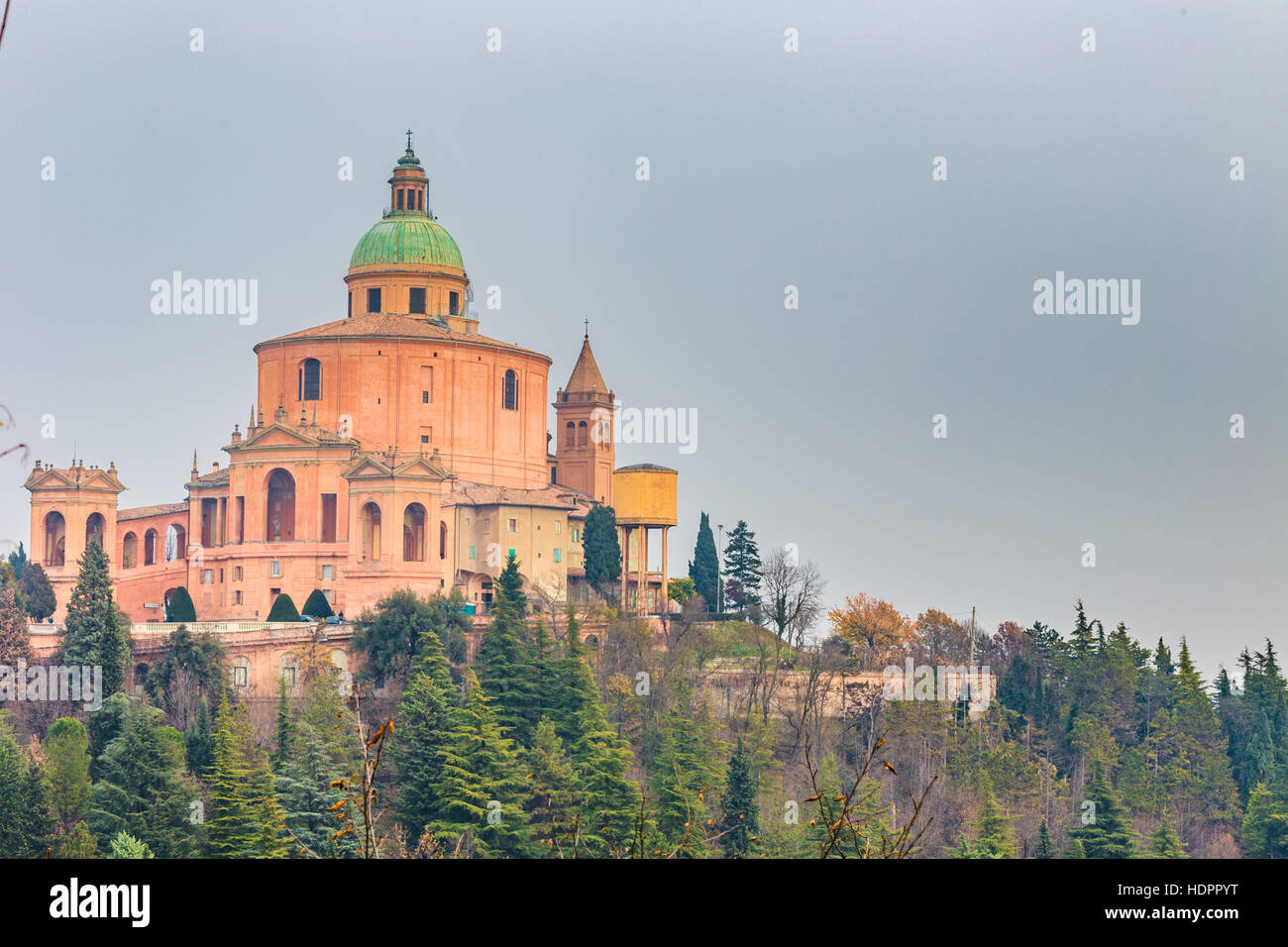 San luca sanctuary -Fotos und -Bildmaterial in hoher Auflösung – Alamy
